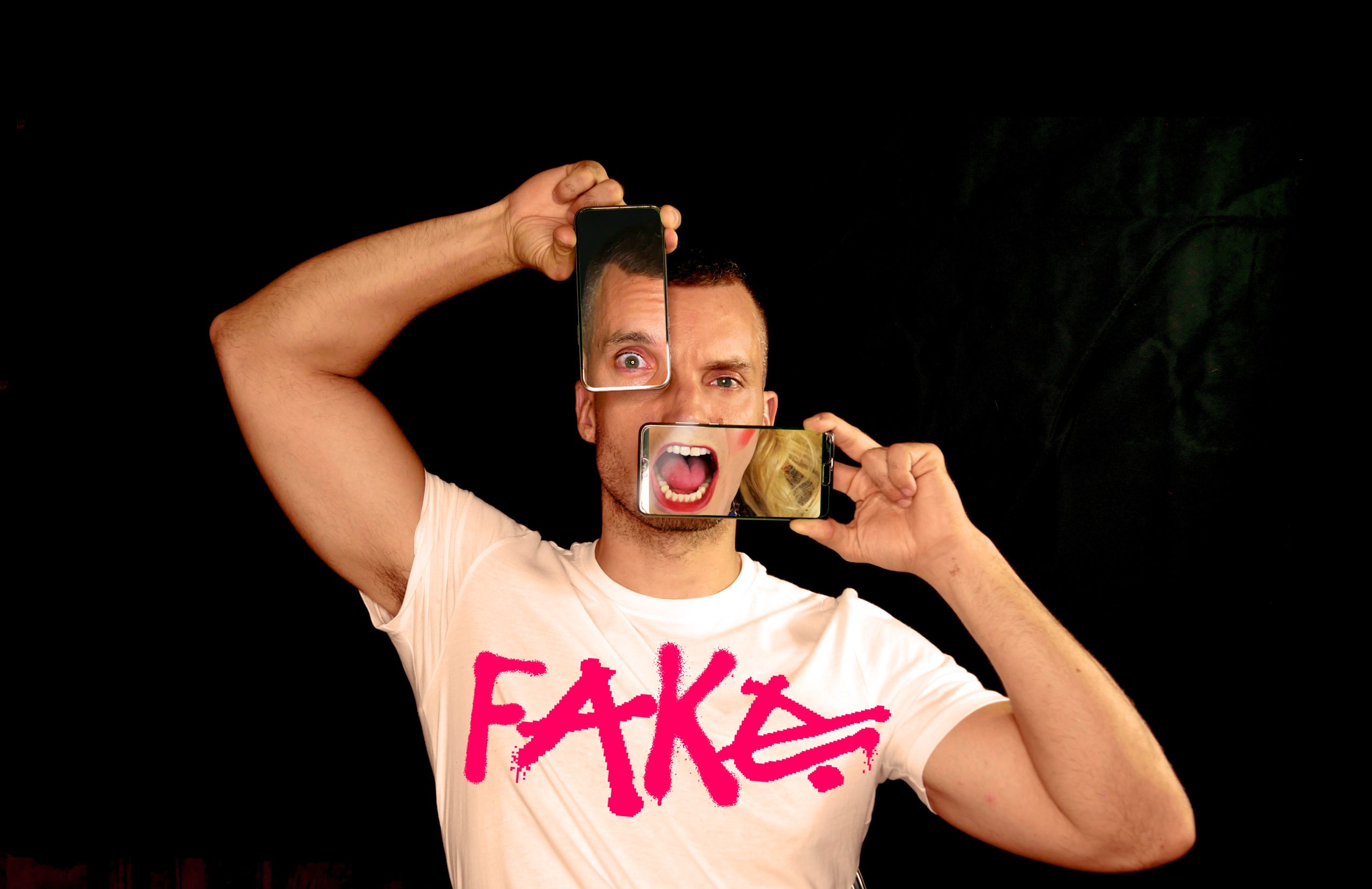 “Fake” al Sannazaro in promo per i soci Arcigay – Arcigay